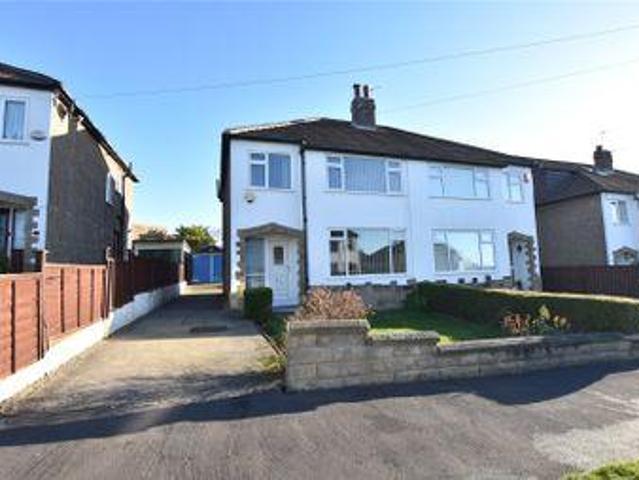 3 Bedrooms Semi detached house for sale in Templegate Drive, Leeds, West Yorkshire LS15