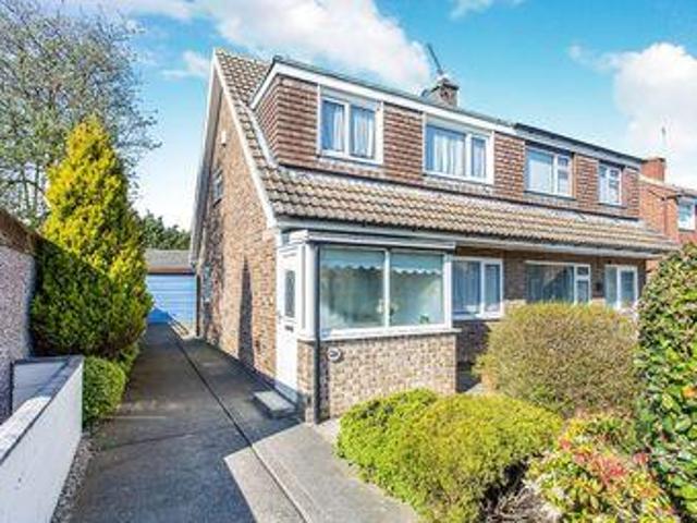 3 Bedrooms Semi detached house for sale in Thames Drive, Garforth, Leeds LS25