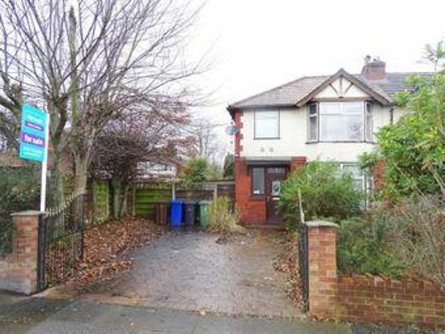 3 Bedrooms Semi detached house for sale in Thatch Leach Lane, Whitefield, Whitefield Manchester M45