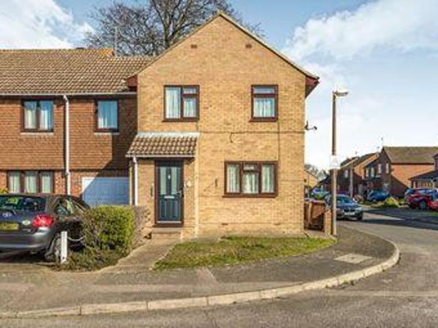 3 Bedrooms Semi detached house for sale in The Mailyns, Rainham ME8