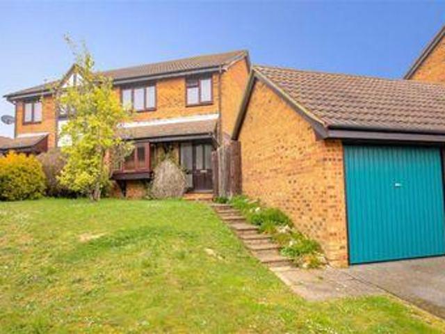 3 Bedrooms Semi detached house for sale in The Meadows, St Leonards On Sea, East Sussex TN37