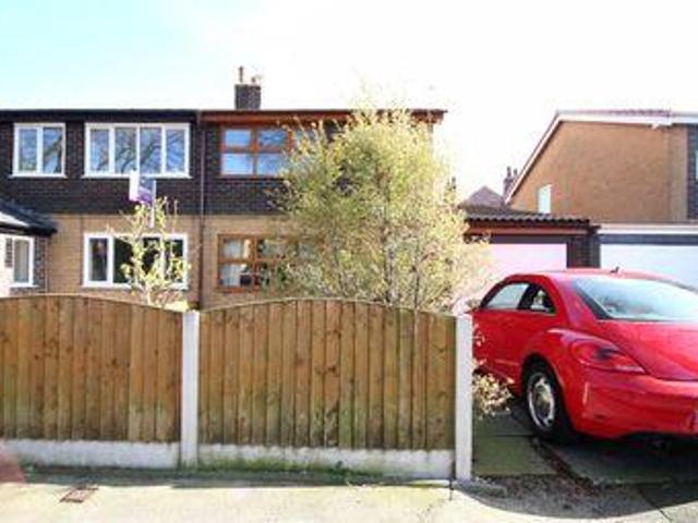 3 Bedrooms Semi detached house for sale in The Avenue, Leigh WN7