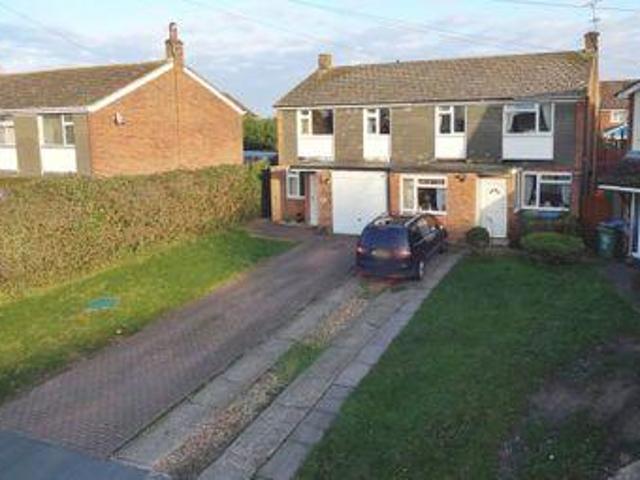 3 Bedrooms Semi detached house for sale in The Close, Great Horwood, Milton Keynes MK17