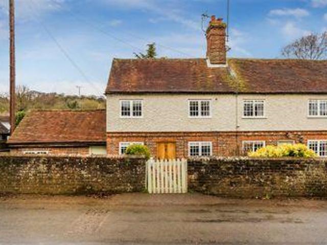 3 Bedrooms Semi detached house for sale in The Street, Puttenham, Guildford GU3