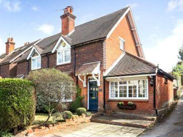 3 Bedrooms Semi detached house for sale in The Street, Puttenham, Guildford, Surrey GU3