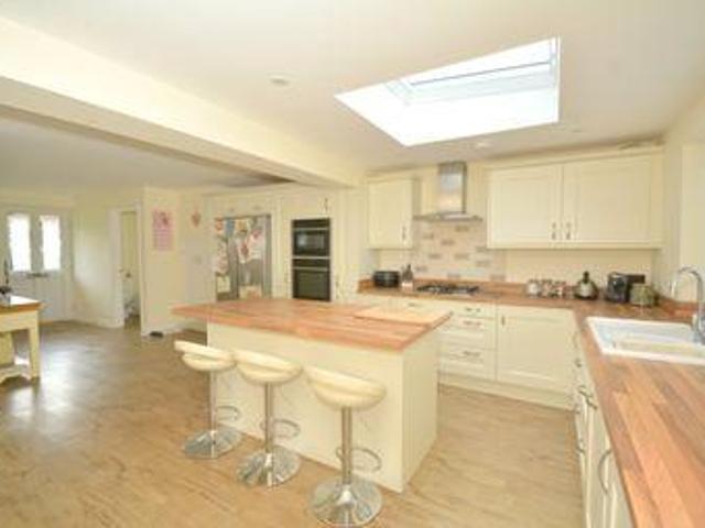 3 Bedrooms Semi detached house for sale in The Spinney, Pulborough RH20