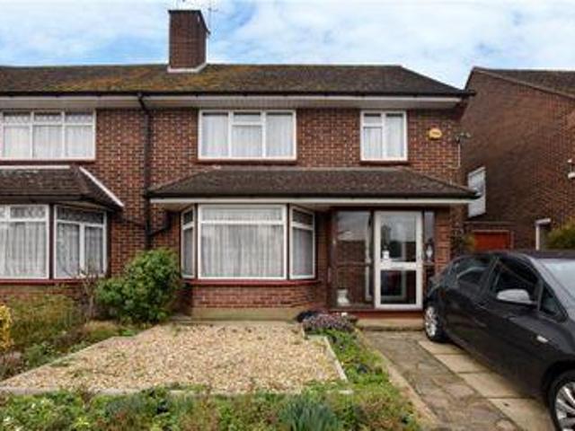 3 Bedrooms Semi detached house for sale in The Turnstones, Watford, Hertfordshire WD25
