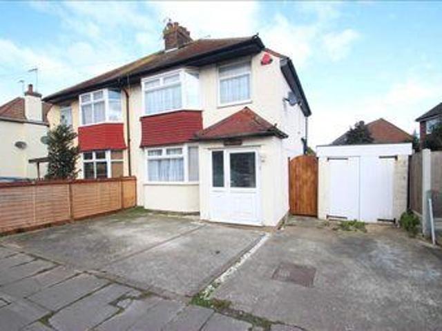 3 Bedrooms Semi detached house for sale in Thornbury Road, Clacton On Sea CO15