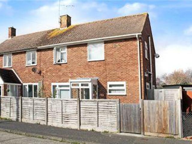 3 Bedrooms Semi detached house for sale in Thorncroft Road, Littlehampton BN17