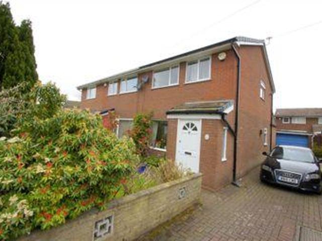 3 Bedrooms Semi detached house for sale in Thornham Drive, Bolton BL1