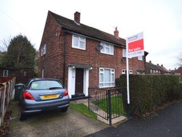 3 Bedrooms Semi detached house for sale in Throstle Road North, Leeds, West Yorkshire LS10