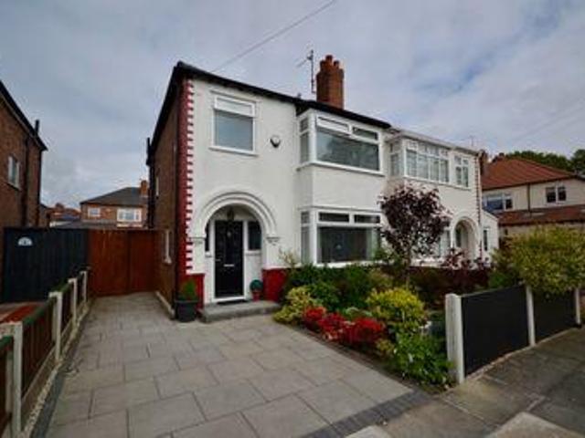 3 Bedrooms Semi detached house for sale in Tithebarn Road, Crosby, Liverpool L23