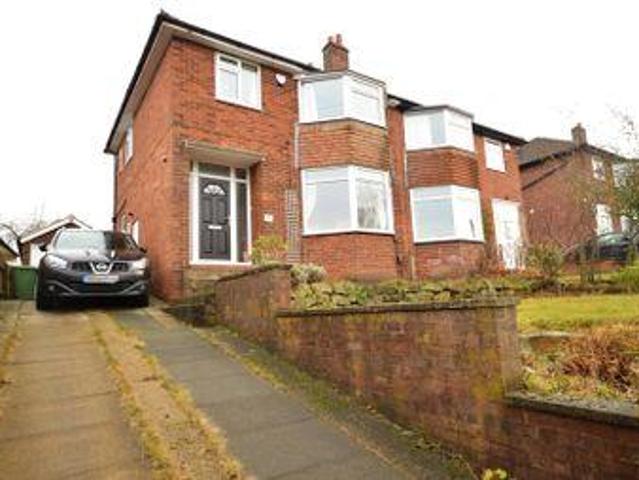 3 Bedrooms Semi detached house for sale in Tinshill Drive, Cookridge, Leeds LS16