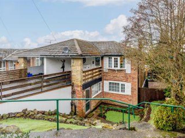 3 Bedrooms Semi detached house for sale in Tinshill Road, Cookridge, Leeds LS16