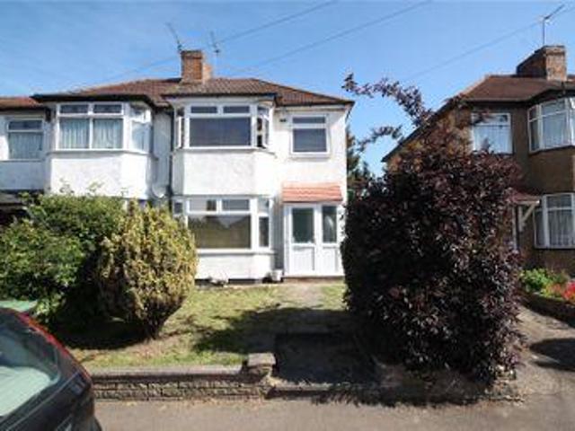 3 Bedrooms Semi detached house for sale in Tranmere Road, London N9