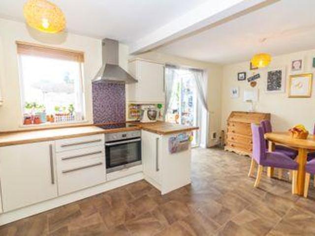 3 Bedrooms Semi detached house for sale in Tudor Road, Hanham, Bristol BS15