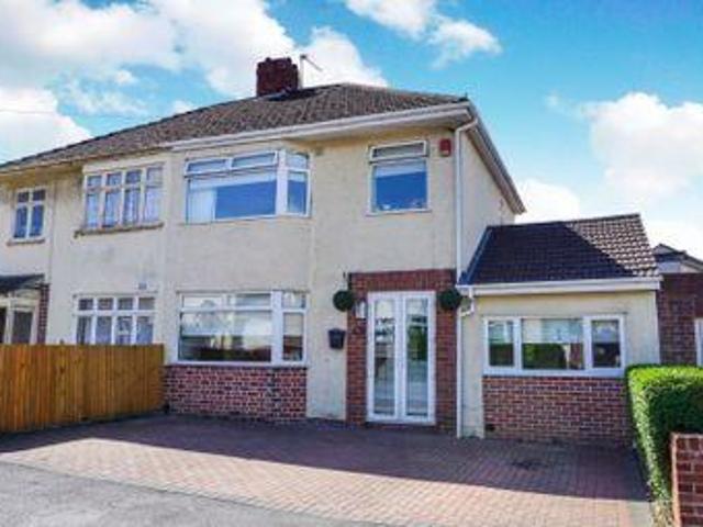 3 Bedrooms Semi detached house for sale in Tudor Road, Hanham BS15
