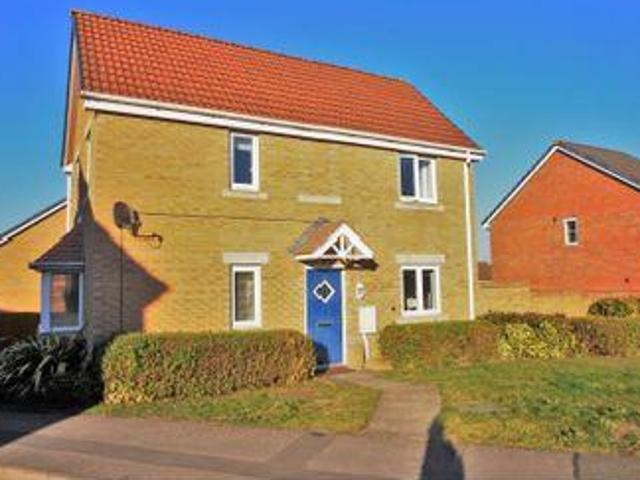 3 Bedrooms Semi detached house for sale in Tuffleys Way, Leicester LE3