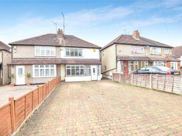 3 Bedrooms Semi detached house for sale in Turnpike Lane, Uxbridge, Middlesex UB10