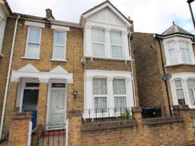 3 Bedrooms Semi detached house for sale in Uckfield Road, Enfield EN3