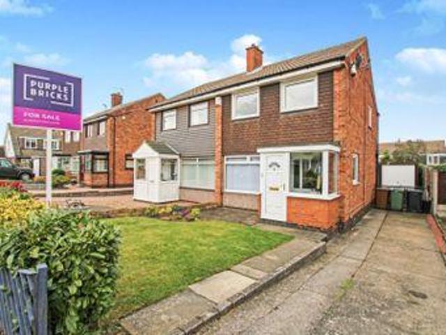 3 Bedrooms Semi detached house for sale in Ullswater Crescent, Woodlesford LS26