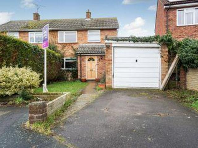 3 Bedrooms Semi detached house for sale in Upton Close, Colchester CO6