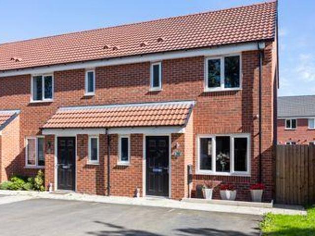3 Bedrooms Semi detached house for sale in Upton Drive, Burton On Trent DE14