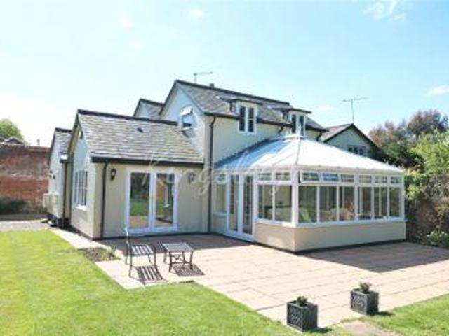 3 Bedrooms Semi detached house for sale in Upper Street, Stratford St. Mary, Colchester, Suffolk CO7