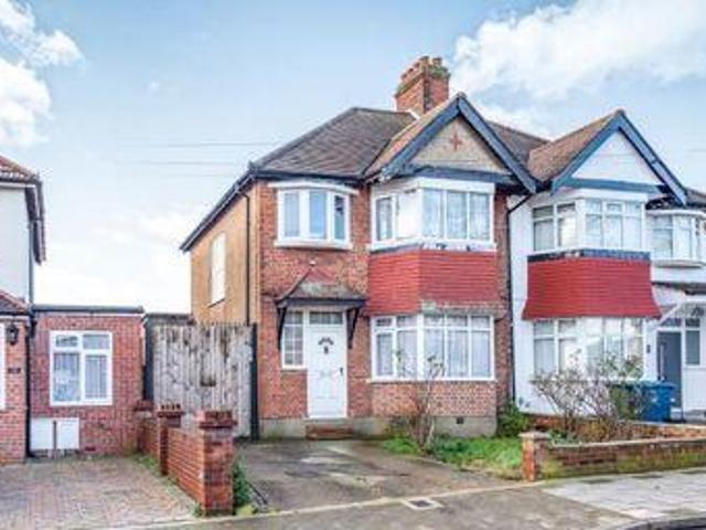 3 Bedrooms Semi detached house for sale in Vancouver Road, Edgware, Colindale, London HA8