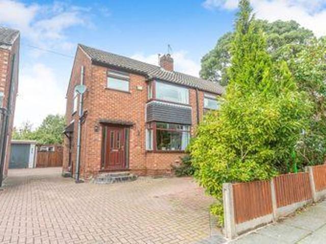 3 Bedrooms Semi detached house for sale in Vendale Avenue, Swinton, Manchester M27