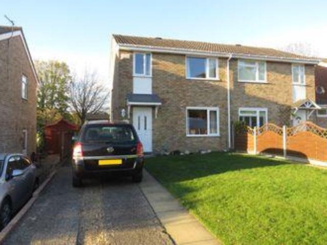 3 Bedrooms Semi detached house for sale in Ventnor Gardens, Luton LU3