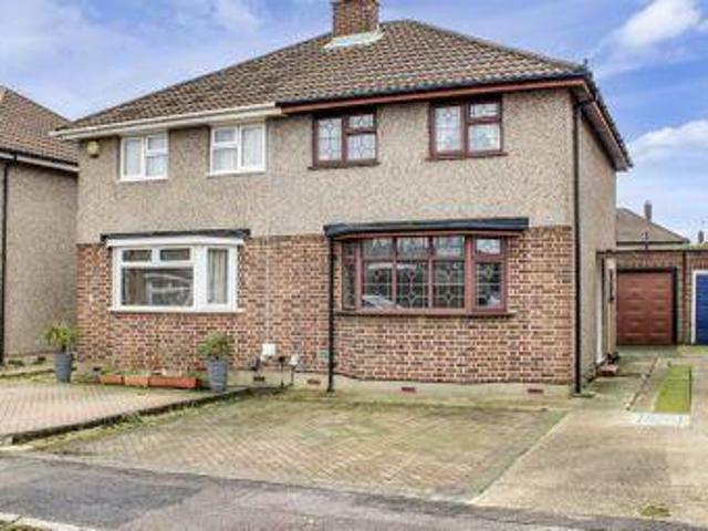 3 Bedrooms Semi detached house for sale in Vernon Avenue, Enfield EN3