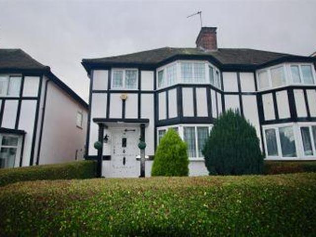 3 Bedrooms Semi detached house for sale in Vivian Avenue, Wembley HA9