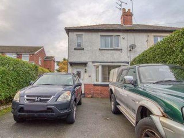 3 Bedrooms Semi detached house for sale in Victoria Avenue, Yeadon, Leeds LS19