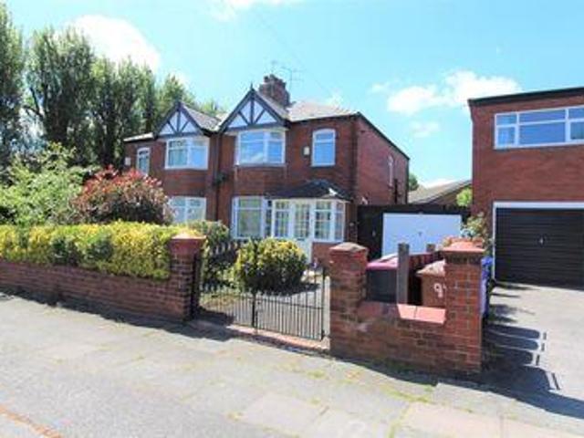 3 Bedrooms Semi detached house for sale in Victoria Road, Salford M6