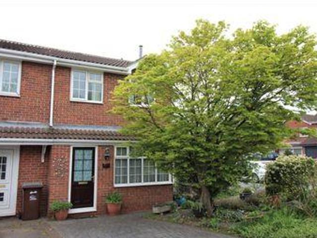 3 Bedrooms Semi detached house for sale in York Drive, Nottingham NG8