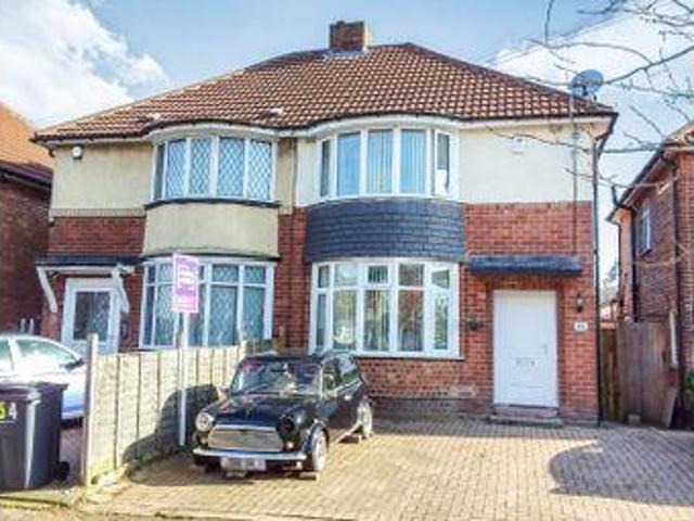3 Bedrooms Semi detached house for sale in Yew Tree Lane, Birmingham B26
