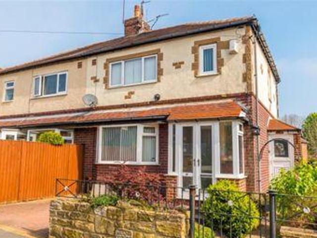3 Bedrooms Semi detached house for sale in Yewdall Road, Rodley, Leeds LS13