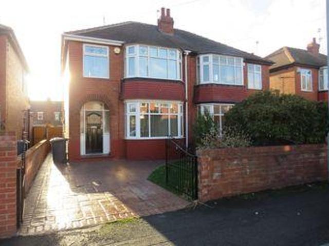 3 Bedrooms Semi detached house for sale in Zetland Road, Town Moor, Doncaster DN2