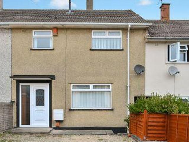 3 Bedrooms Terraced house for rent in Maceys Road, Hartcliffe, Bristol BS13