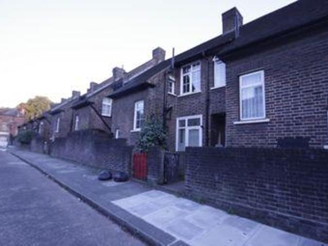 3 Bedrooms Terraced house for rent in Malam Gardens, London Docklands E14