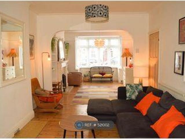 3 Bedrooms Terraced house for rent in Malyons Road, London SE13