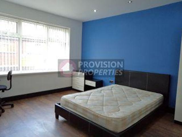 3 Bedrooms Terraced house for rent in Mayville Avenue, Hyde Park, Leeds LS6