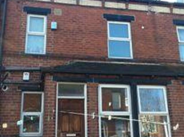 3 Bedrooms Terraced house for rent in Mayville Place, Hyde Park, Leeds LS6
