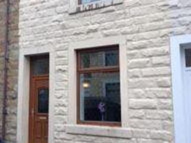 3 Bedrooms Terraced house for rent in Melbourne Street, Padiham, Burnley BB12