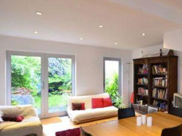3 Bedrooms Terraced house for rent in Mitford Road, Archway, London N19