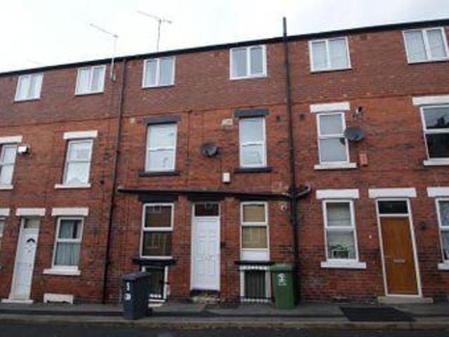 3 Bedrooms Terraced house for rent in Monkbridge Grove, Meanwood, Leeds LS6