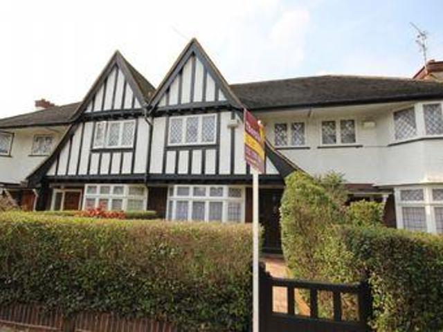 3 Bedrooms Terraced house for rent in Monks Drive, Acton, London W3
