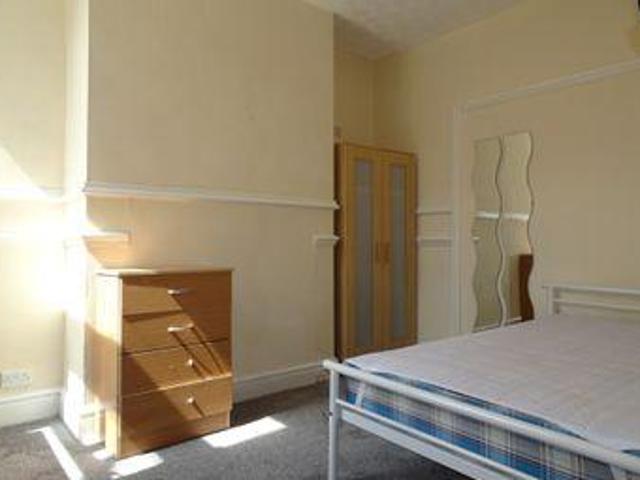3 Bedrooms Terraced house for rent in Moseley Road, Fallowfield M14