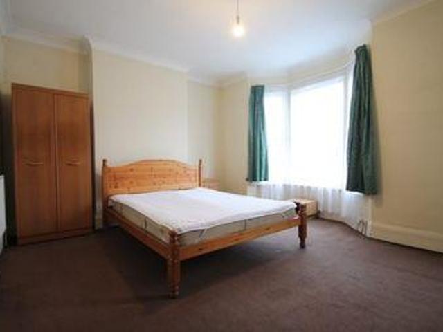 3 Bedrooms Terraced house for rent in Nelgarde Road, London SE6